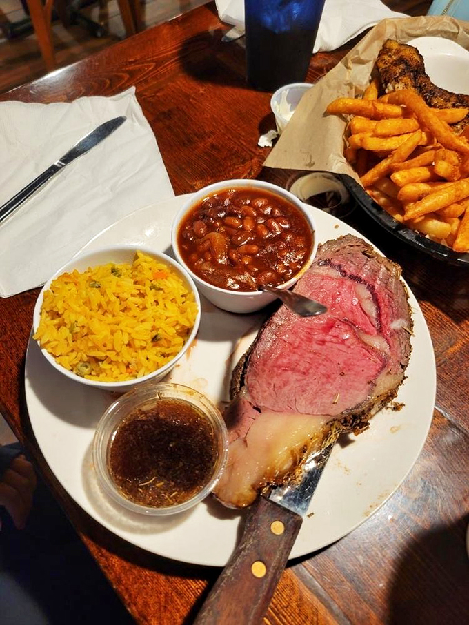 Who says seafood joints can't do meat? This prime rib is so tender, it practically melts on your fork.