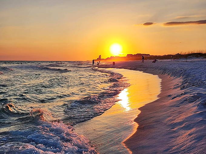 Golden hour or Mother Nature's mic drop? This sunset is so stunning, it makes you wonder if the sky's been taking painting lessons.