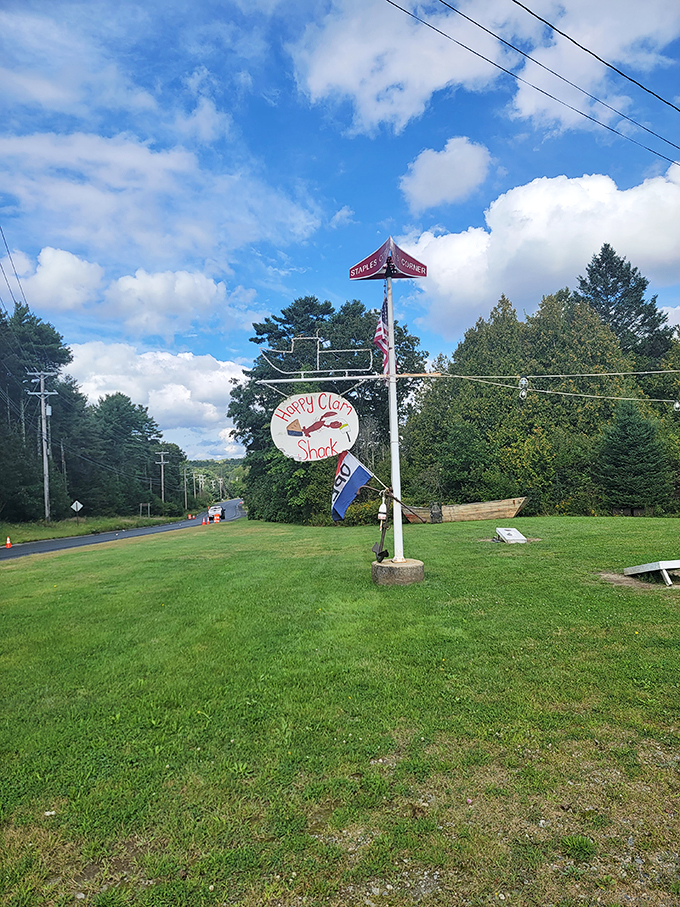 The happiest sign in Maine! It's like a lighthouse, but instead of ships, it guides hungry travelers to lobster nirvana.