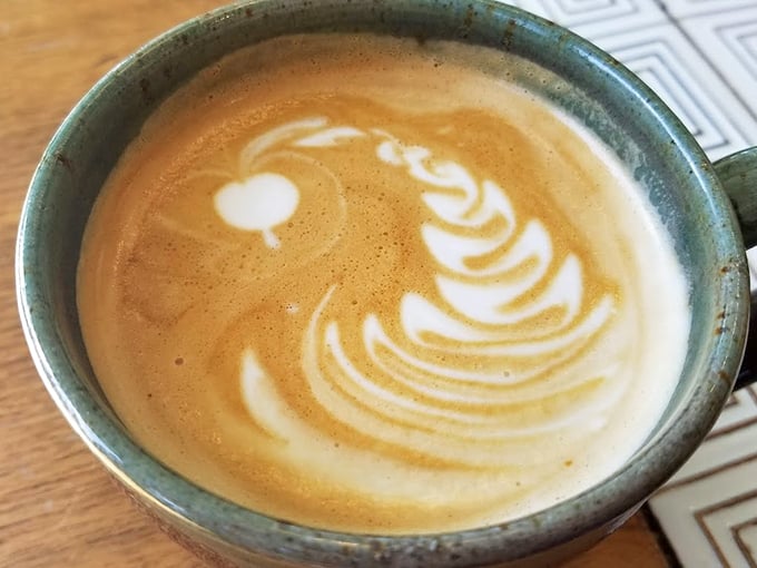 This isn't just coffee - it's a morning masterpiece, complete with swirls that would make Van Gogh jealous.