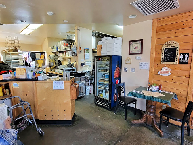 Where friendly faces and fresh-baked aromas combine to create the quintessential small-town dining experience.