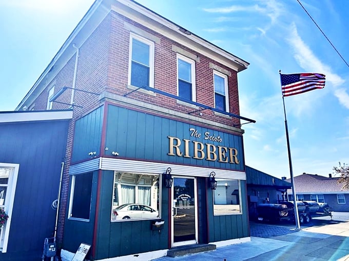 Stars, stripes, and smoky delights! The Scioto Ribber stands proud, a tasty testament to American cuisine.