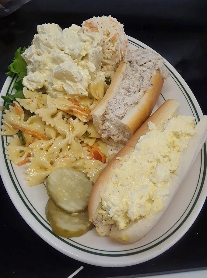 Who says you can't have it all? This lunch plate is a symphony of flavors, textures, and colors that'll make your midday meal feel like a celebration.