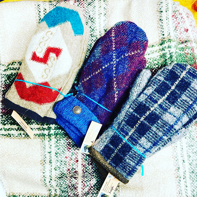 Mitten impossible to resist! These cozy hand-huggers are so Vermont, they practically come with their own maple tree and Bernie Sanders bumper sticker.