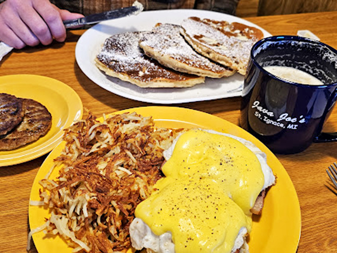 Eggs Benedict that Benedict Cumberbatch would approve of. Perfectly poached eggs perched atop a throne of deliciousness. 