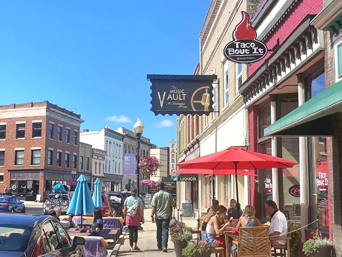 Manistee: Victorian vibes alive! This historic downtown looks like it's been plucked from a period drama, minus the corsets and plus indoor plumbing.