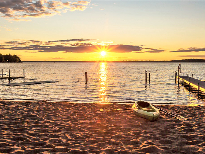 Where the lakes meet Main Street, Nisswa offers a perfect blend of "up north" vibes and small-town shopping therapy.