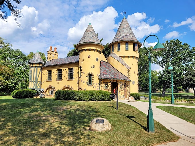 1a. curwood castle owosso