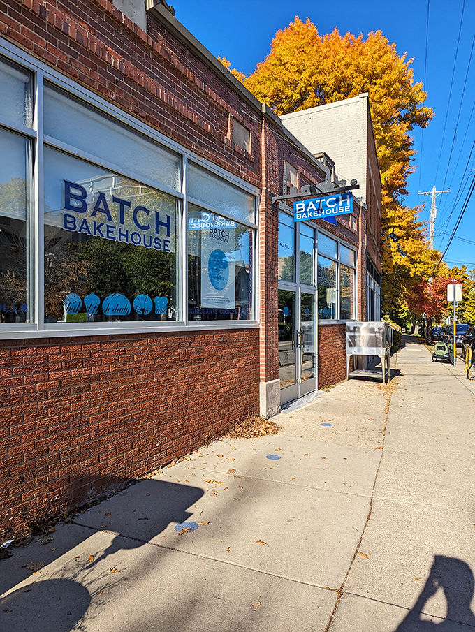 Autumn leaves got nothing on this place. Step into a world where 'rolling in dough' is a baker's art form.