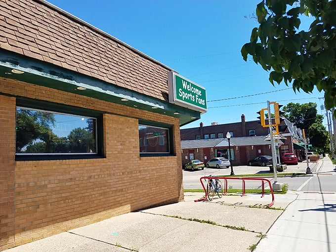 Welcome to Dexter's Pub: Where sports fans and foodies unite in a cozy corner of Madison. It's like Cheers, but with better beer and Wi-Fi.