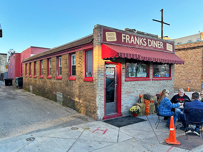Brick-and-mortar time machine! This cozy Kenosha cornerstone serves up nostalgia with a side of crispy hash browns.