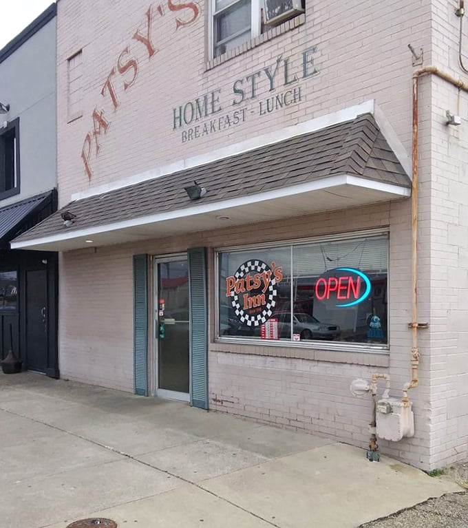 Home-style heaven! Patsy's Inn serves up comfort on a plate, with a side of small-town charm that'll warm your heart faster than their fresh coffee.