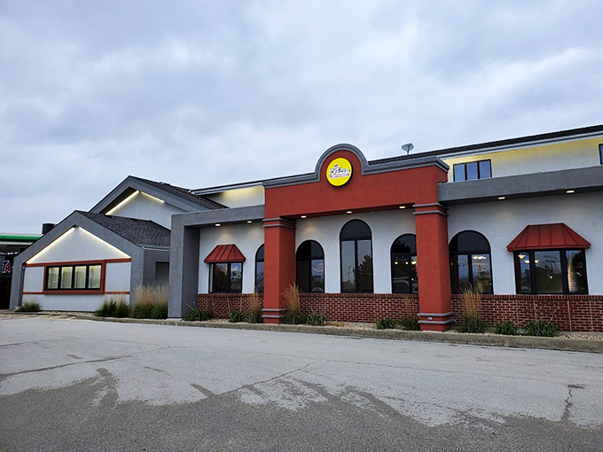 Welcome to carb heaven! RPlace's exterior might be unassuming, but inside, it's a pastry paradise that'll make your diet cry uncle.