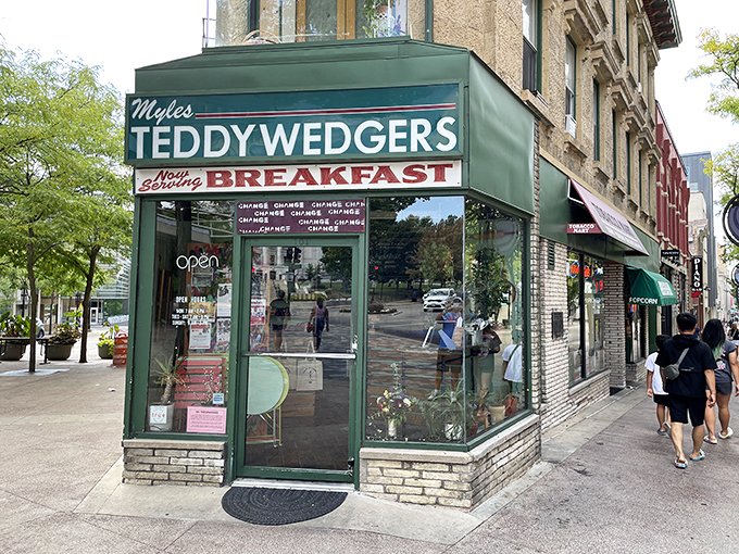 Teddywedgers: Where breakfast meets geometry! This cozy corner shop serves up triangular treats that would make Pythagoras proud. 