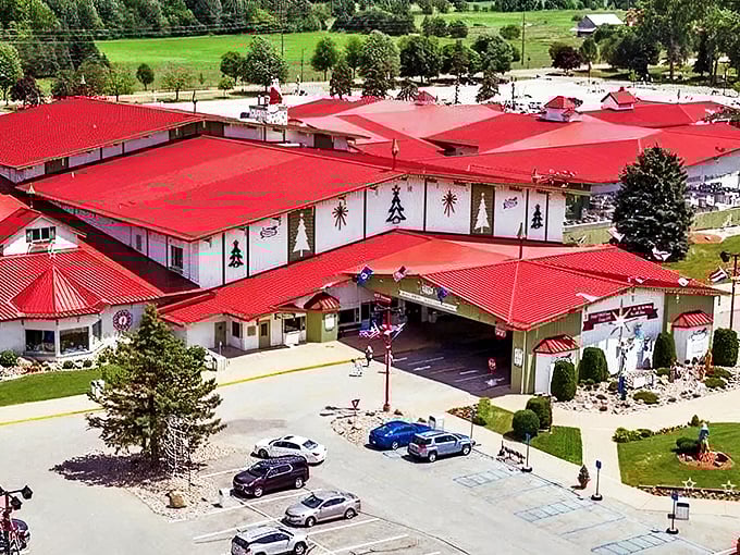 Tinsel town, USA! Bronner's festive facade promises a yuletide adventure that would make even the Grinch's heart grow three sizes.