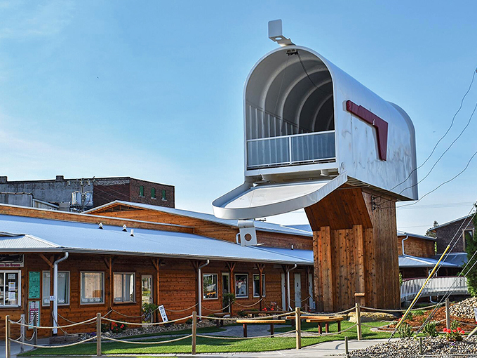 You've got mail... and it's supersized! Casey's enormous mailbox gives new meaning to "special delivery." No stamps required for this photo op!