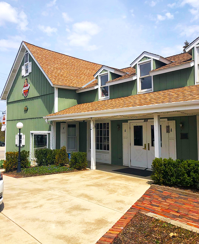 Red-lipped primates and classic cars? It's the perfect recipe for a day of retro fun in Long Grove.