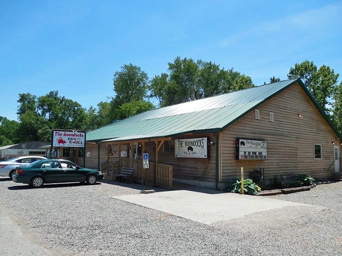 Congrats, Chef Bobby! This charming wooden haven serves up award-winning ribs that'll have you licking your fingers with glee.