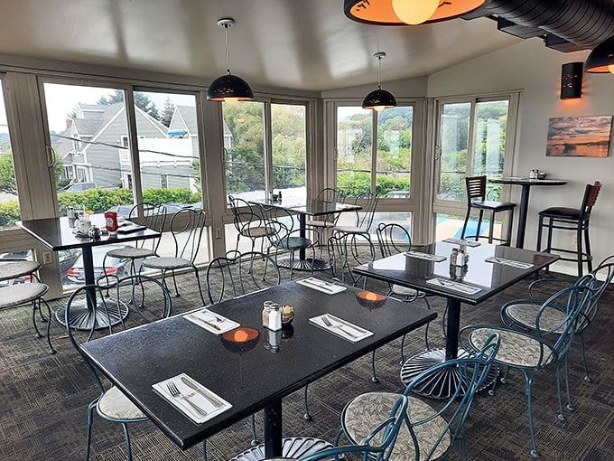 Cozy charm meets ocean views. This dining room is where memories are made, one buttery bite at a time.