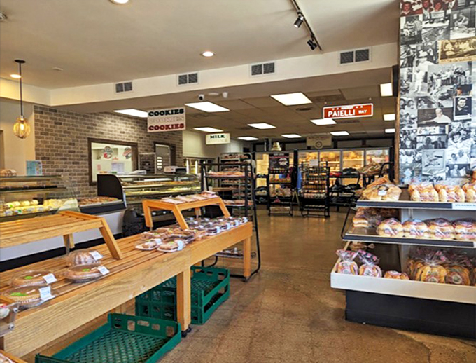 Feast your eyes on this pastry paradise! Display cases brimming with treats that would make even Marie Antoinette say, "Let them eat kringle!"