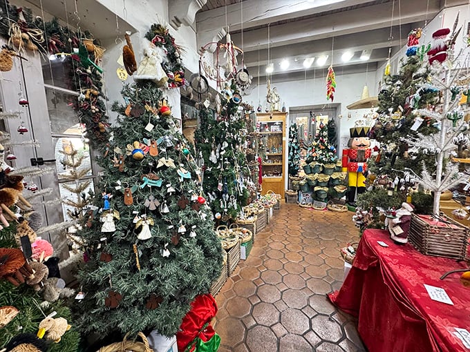 Step inside and prepare for sensory overload! This Christmas wonderland is where Southwest meets North Pole, with a dash of Sedona magic.