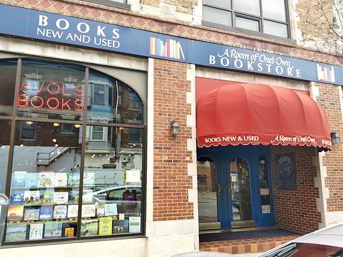 Virginia Woolf would approve! This bookstore's inviting storefront is like a beacon for literary adventurers and free thinkers.