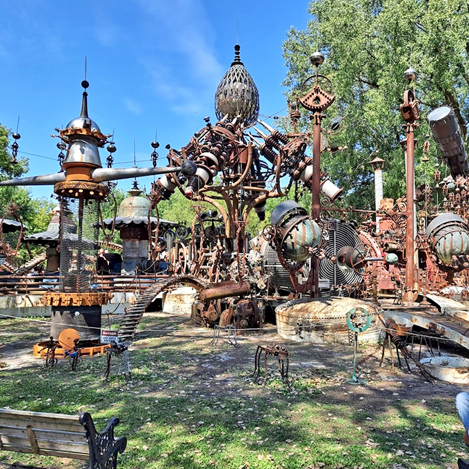 Sci-fi meets scrapyard in this colossal contraption. It's like Jules Verne and Mad Max had a beautiful, rusty baby.