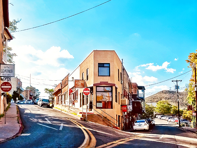 Jerome's winding streets: Where every turn reveals a new piece of the past. It's like a real-life game of Clue, minus the murder mystery.