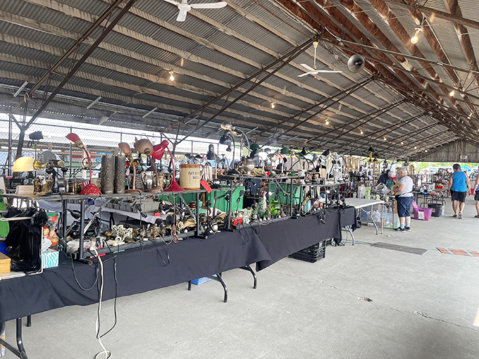 Step into a time machine of tchotchkes! This sprawling market offers everything from Victorian lace to lava lamps that still sort of work. Photo credit: An Nguyễn