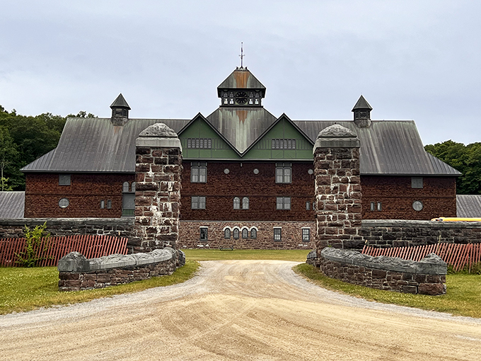 Where Downton Abbey meets Old MacDonald. This majestic barn could host a medieval feast or a cow beauty pageant!