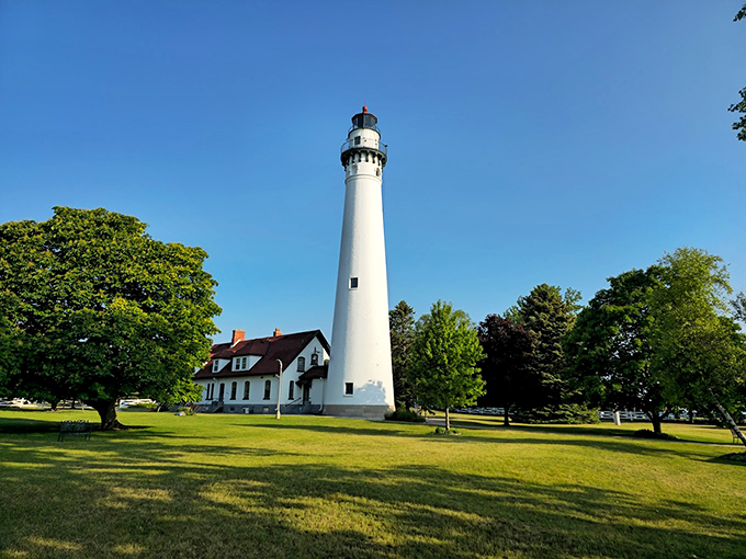 At 108 feet tall, Wind Point Lighthouse is the supermodel of Racine. It's been striking poses against Lake Michigan since 1880.