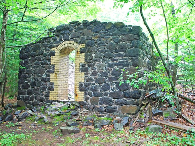 Ghost town or movie set? Central's weathered charm has Hollywood potential – just add tumbleweeds and a mysterious stranger. Photo credit: Andrew Jameson (Wikimedia)