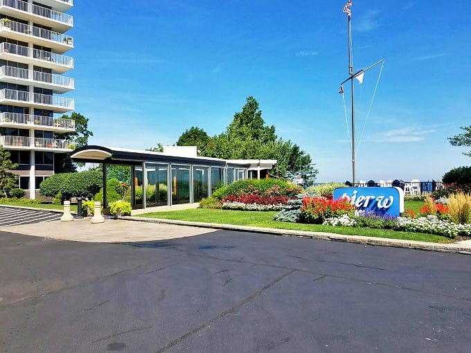 James Bond's favorite Ohio hangout? Pier W's sleek design and panoramic views make every diner feel like a suave secret agent.
