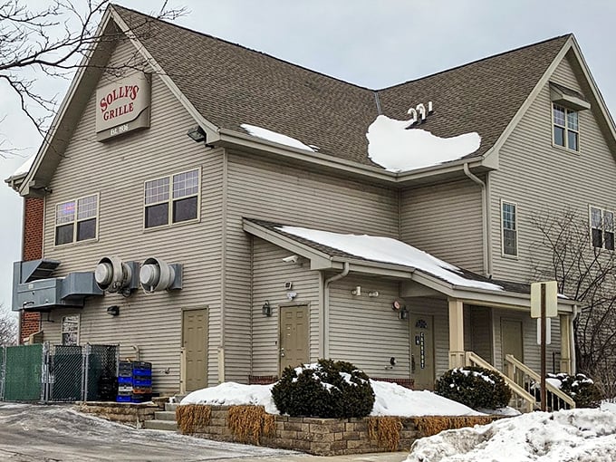 Winter wonderland of flavor! Even snow can't keep burger lovers away from this Milwaukee institution. Photo credit: Dave Shapiro