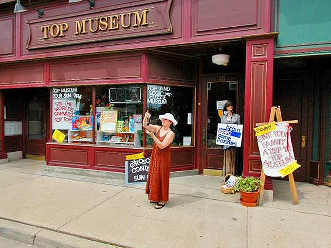 String theory meets playtime physics. Who knew gravity could be this fun? Prepare for a yo-yo renaissance!