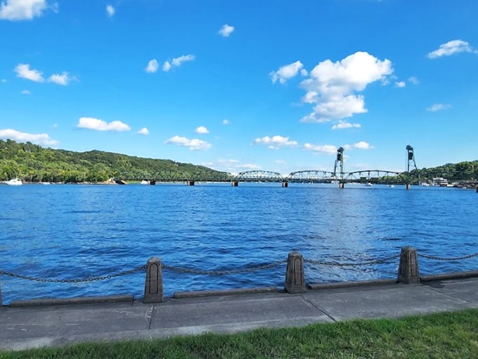 Boutiques, cafes, and that iconic lift bridge &ndash; Stillwater's got more charm than a bracelet factory, and twice the views!