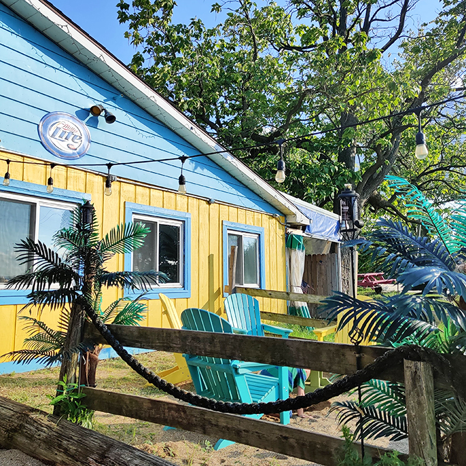 This landlocked "ship" serves up burgers so good, you'll swear you're riding taste waves on Lake Michigan.