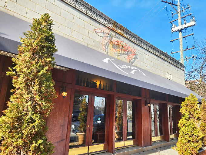 Who needs a passport? Tuscany on Taylor brings the warmth of an Italian trattoria to the heart of the Windy City