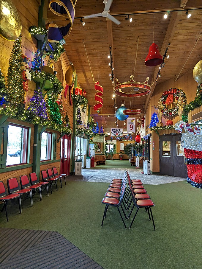 Step into Christmas, literally! This entrance hall is more decked out than Times Square on New Year's Eve.