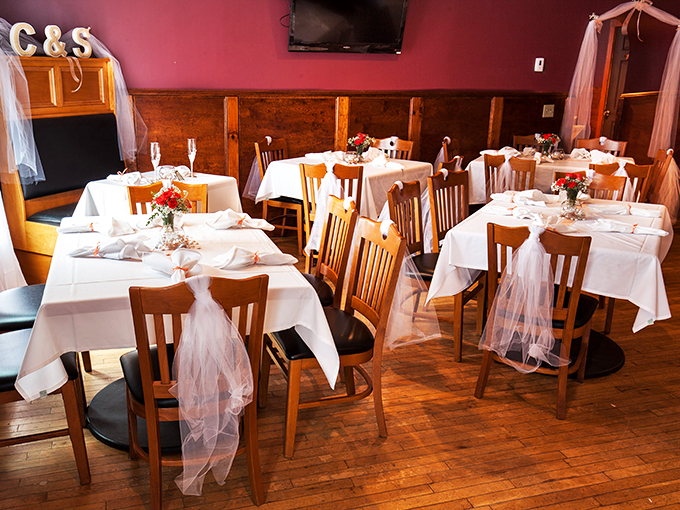 Cozy corners and warm wood tones - this isn't just a meal, it's a Vermont hug for your taste buds.