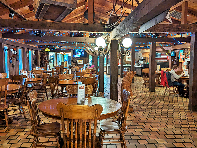 Step right up to turkey nirvana! This counter's serving up more than just food&mdash;it's dishing out slices of pure Americana.