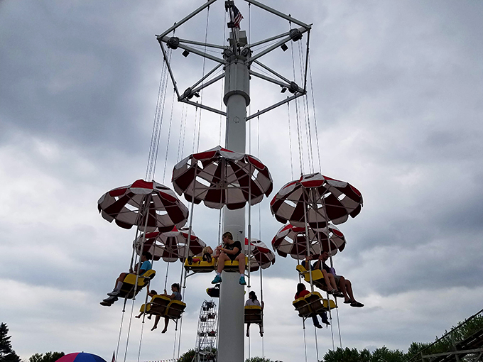 Umbrella-topped seats spinning through the air? It's not Mary Poppins' reunion &ndash; it's the Paratrooper ride, offering airborne giggles for all ages.