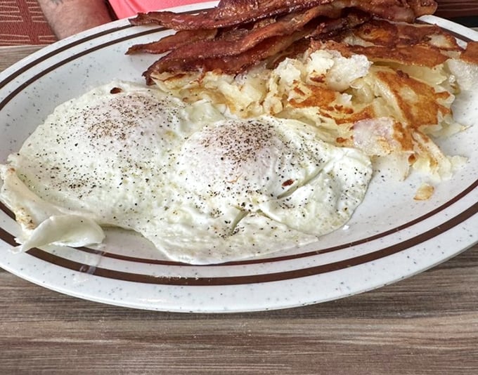 Behold, the breakfast of champions! Or at least the breakfast of those who champion starting their day with a hearty dose of deliciousness.
