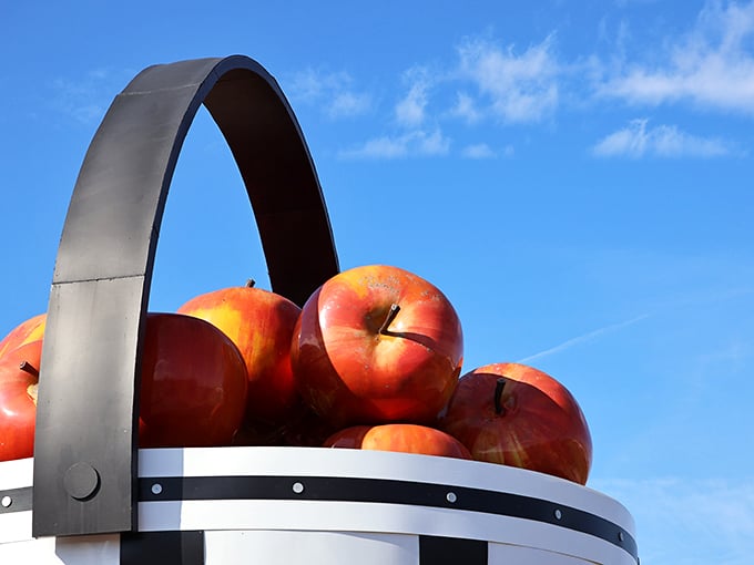 Talk about a fruit bowl! These supersized apples look ready to star in their own "Honey, I Blew Up the Kids" sequel.