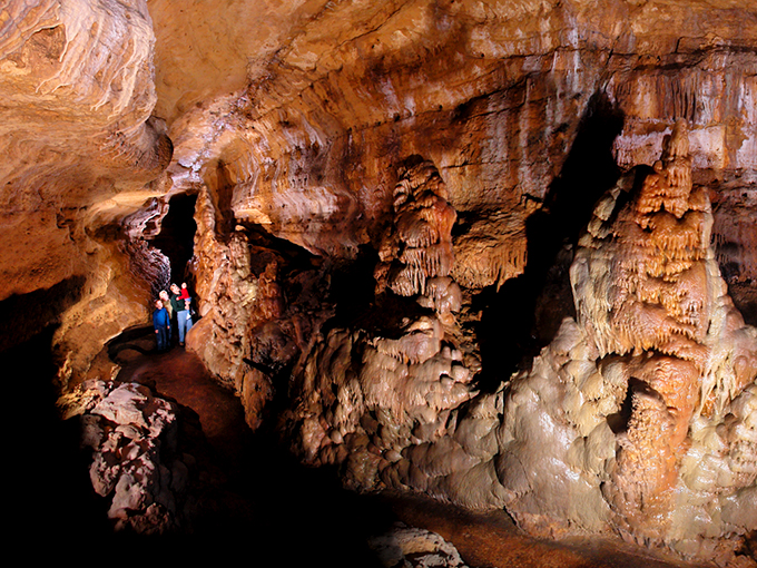 Underground wonderland alert! It's like stepping into a natural cathedral, complete with rocky chandeliers.