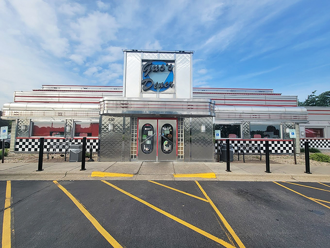 Sun Prairie's silver bullet of deliciousness! Gus's shiny exterior hints at the flavor-packed menu waiting inside. 