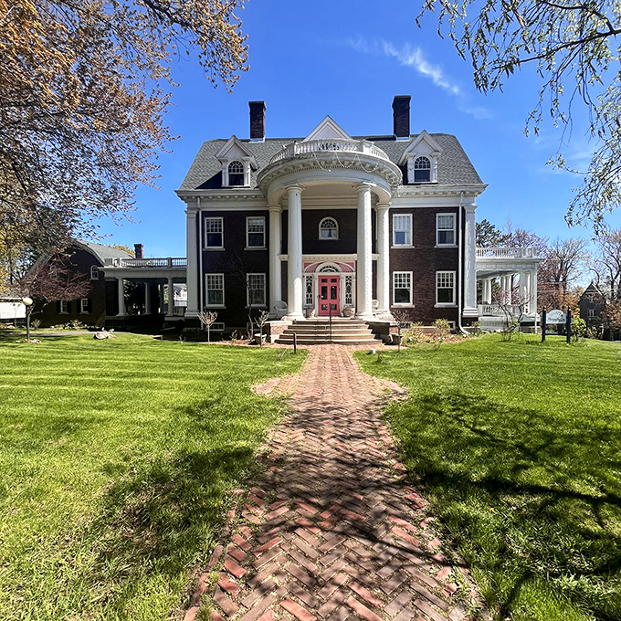 Lake views and luxury collide! This 1904 stunner proves that age is just a number when you're this fabulous.