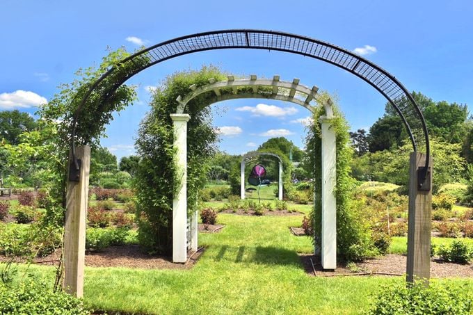 Time-travel to Edwardian elegance! This grand estate whispers tales of Gatsby-esque garden parties.