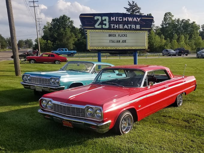 Triple the screens, triple the fun! This Flint favorite proves that good things come in threes, especially when it's movie night. Photo credit: James Molpus