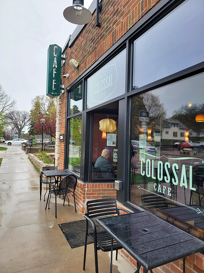 Small space, big taste! Colossal Cafe proves good things come in brick packages with cheery red awnings.